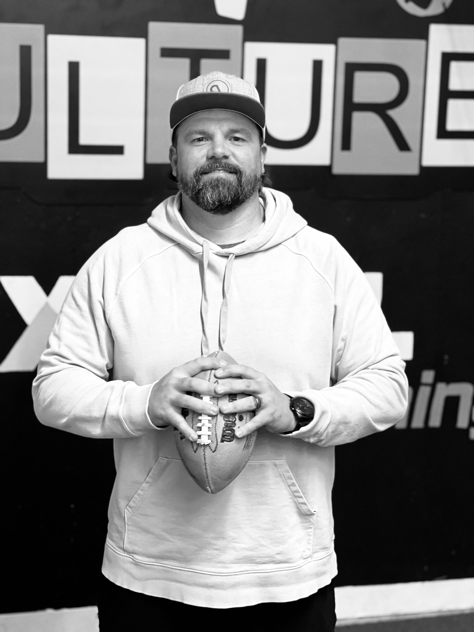 Former D1 Linebacker hosts NXT LVL Coaching Football Camp – Sports Weekly+